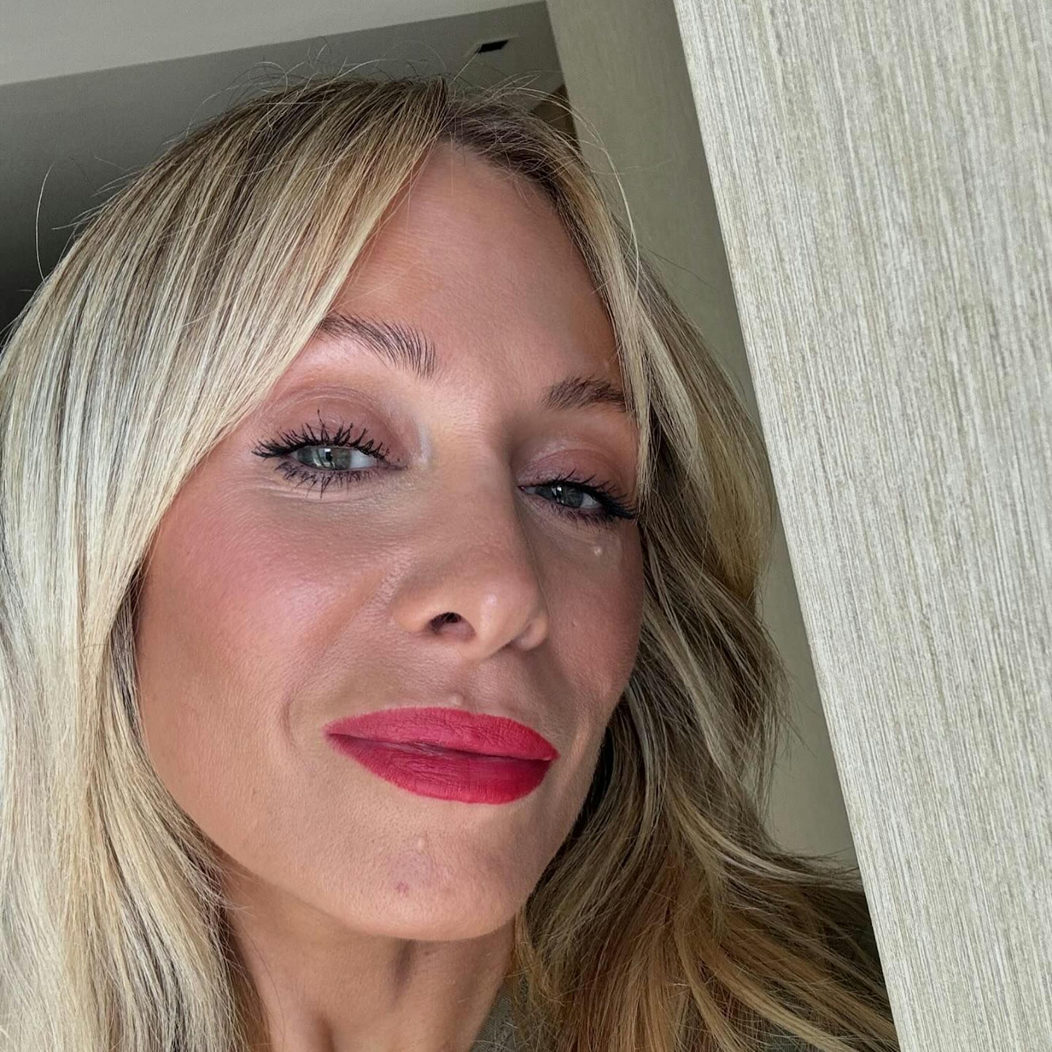 Red Hot + Color Pop | Gee Beauty