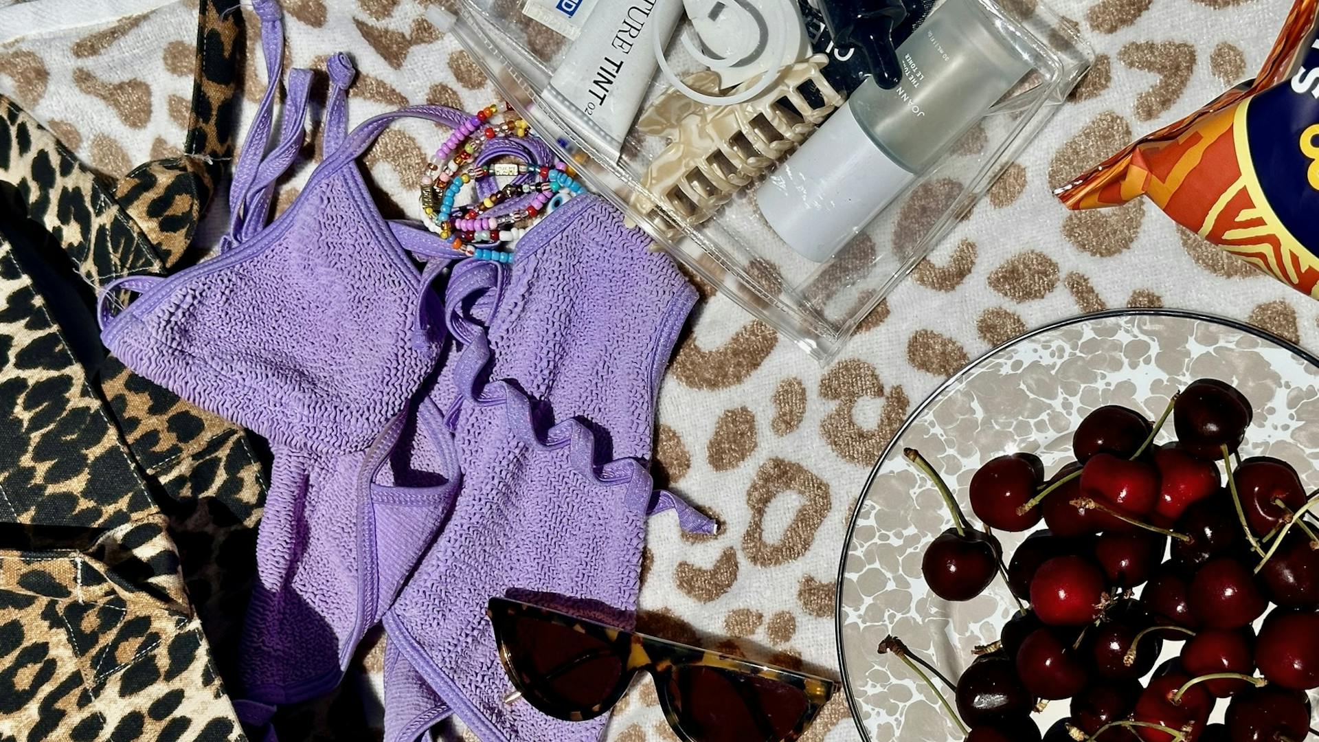 What We're Bringing To The Pool | Gee Beauty