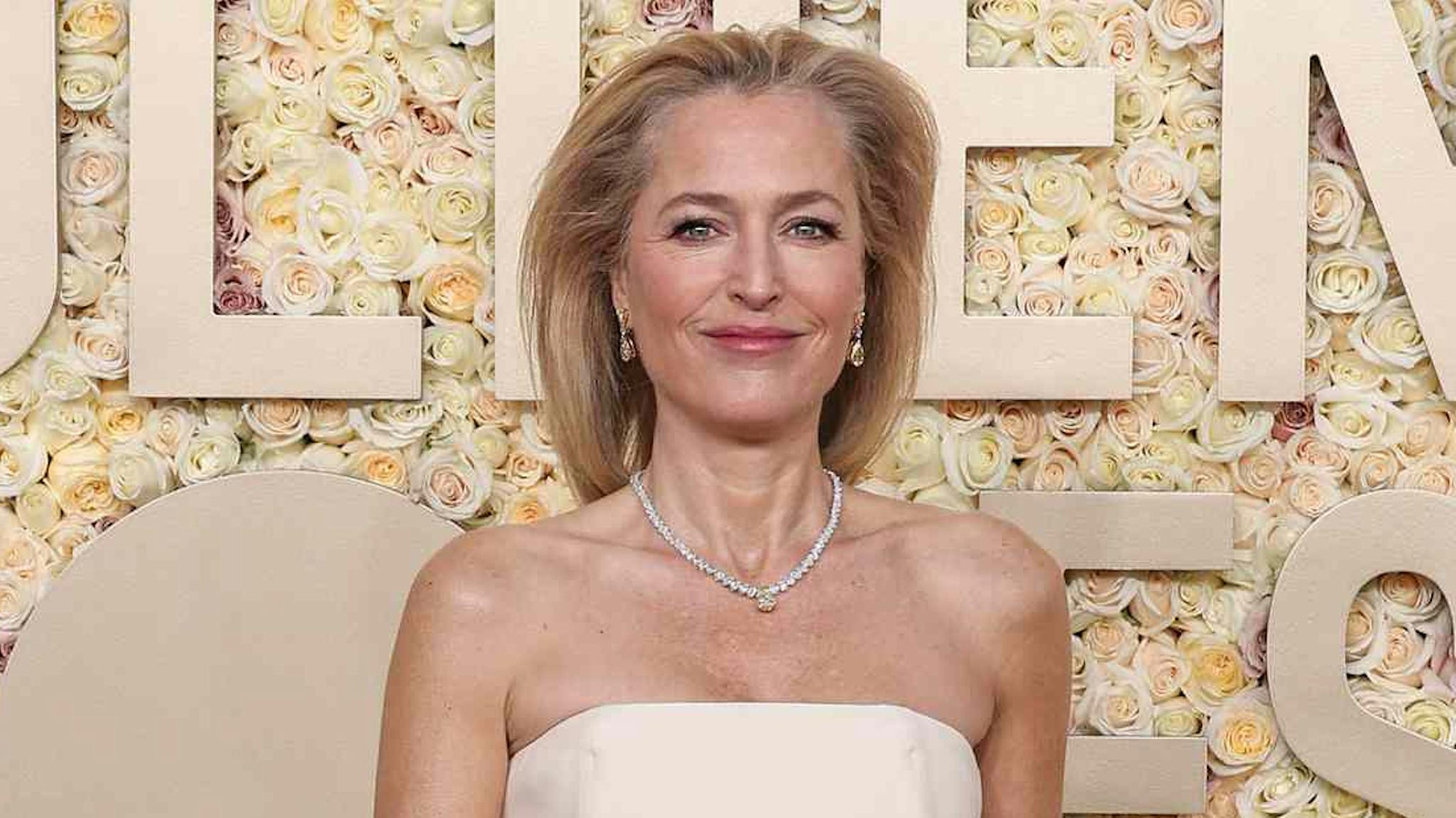 Gillian Anderson's Golden Globes Look | Gee Beauty